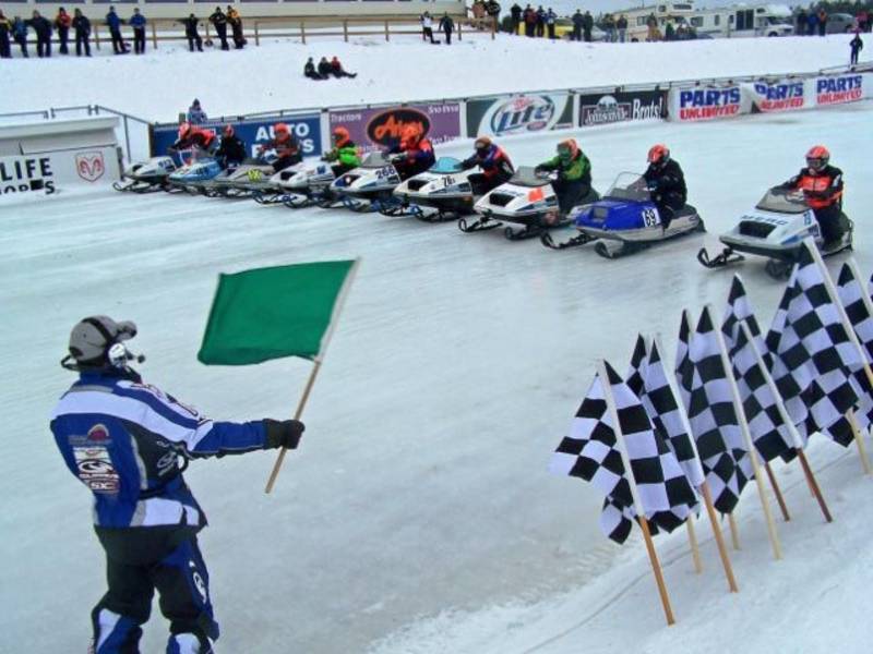 VINTAGE ICE OVAL SNOWMOBILE RACI